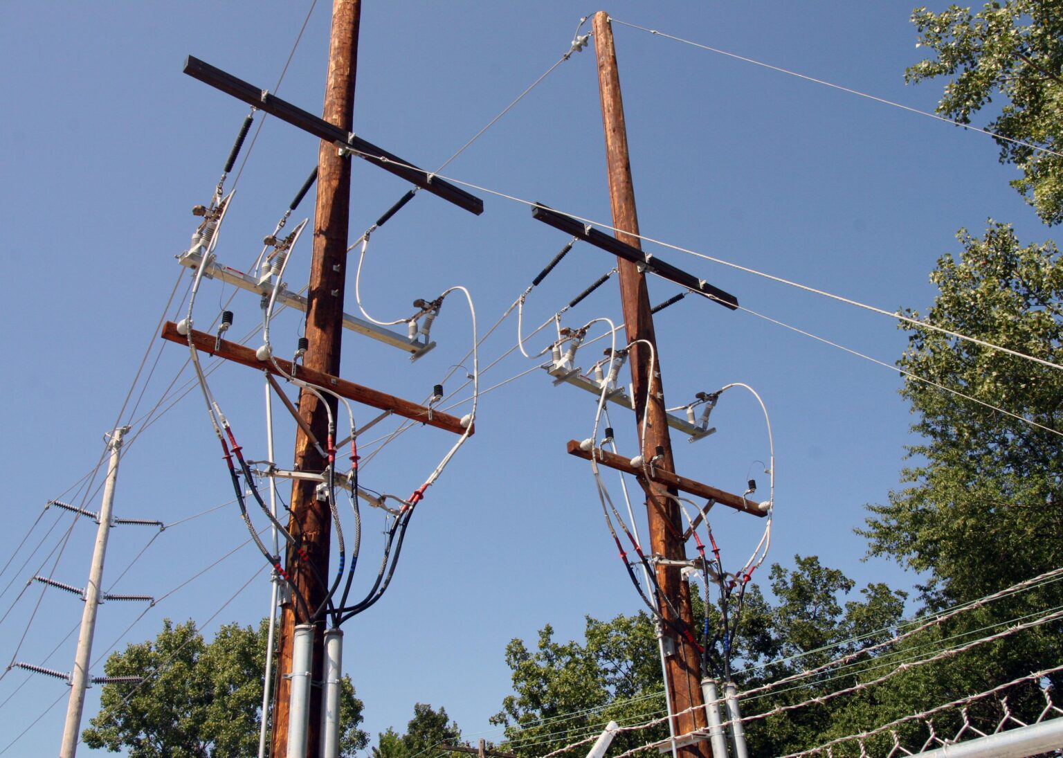 Transmission/Distribution Lines | Newkirk Electric